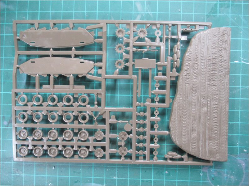 PK-79 Matchbox 1/76 M24 Chaffee - Matchbox 50th Anniversary Group Build ...